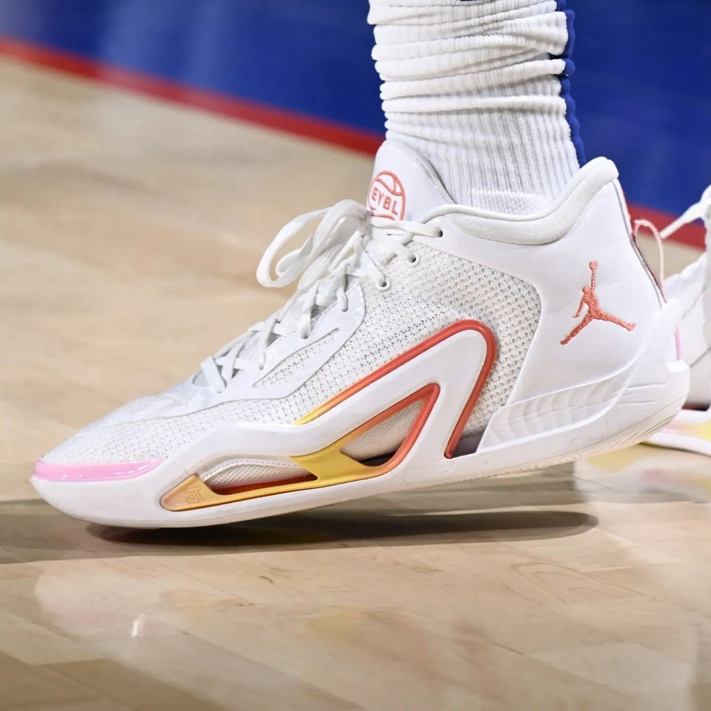 骚气值拉满！新配色 Kobe 8 首次公开！ 球鞋资讯 FLIGHTCLUB中文站|SNEAKER球鞋资讯第一站