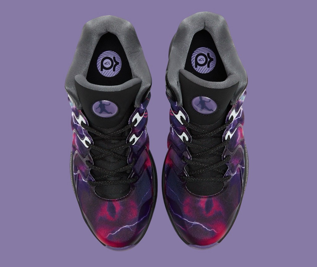 一口气两双！首个「联名 KD17」突然曝光！ 球鞋资讯 FLIGHTCLUB中文站|SNEAKER球鞋资讯第一站