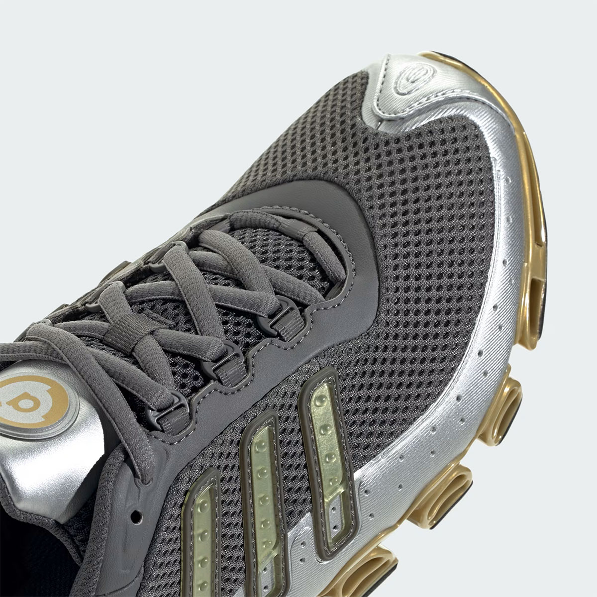 时隔 20 年！阿迪又一经典鞋款突然回归！ 球鞋资讯 FLIGHTCLUB中文站|SNEAKER球鞋资讯第一站