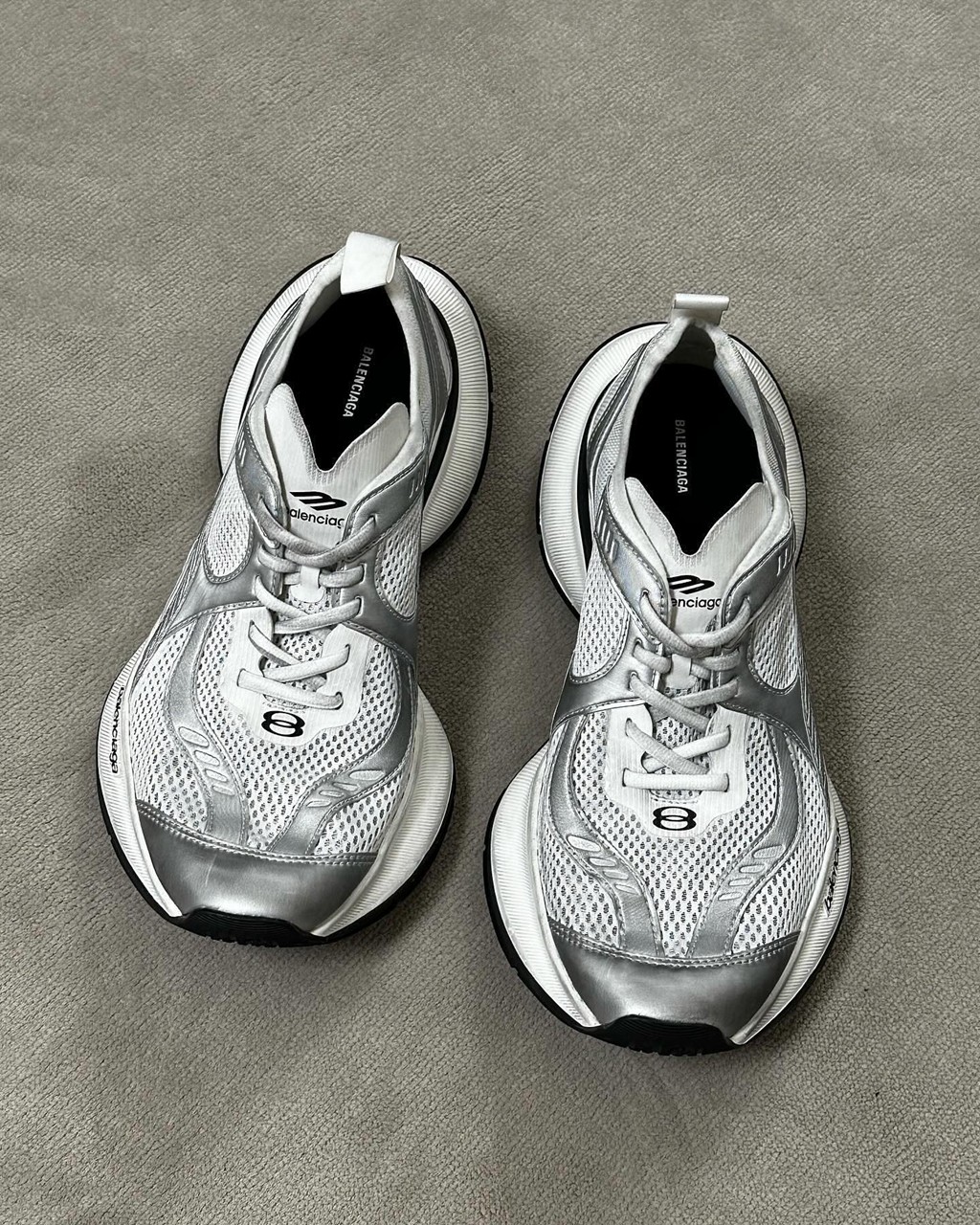 巴黎世家新鞋首次曝光！样子有点熟悉… 球鞋资讯 FLIGHTCLUB中文站|SNEAKER球鞋资讯第一站