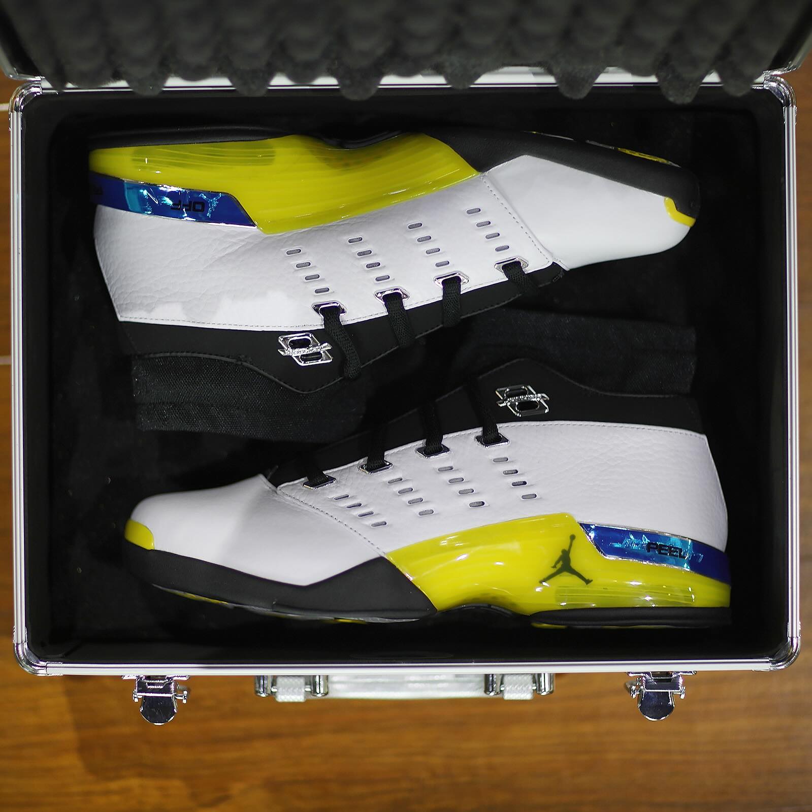 日期记好了！AJ17 Low 国区即将登场！ 球鞋资讯 FLIGHTCLUB中文站|SNEAKER球鞋资讯第一站