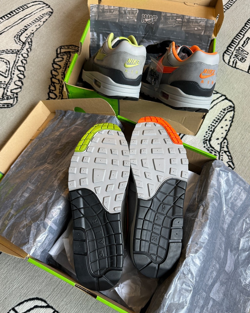 时隔 20 年！HUF x Nike 复刻实物曝光！ 球鞋资讯 FLIGHTCLUB中文站|SNEAKER球鞋资讯第一站