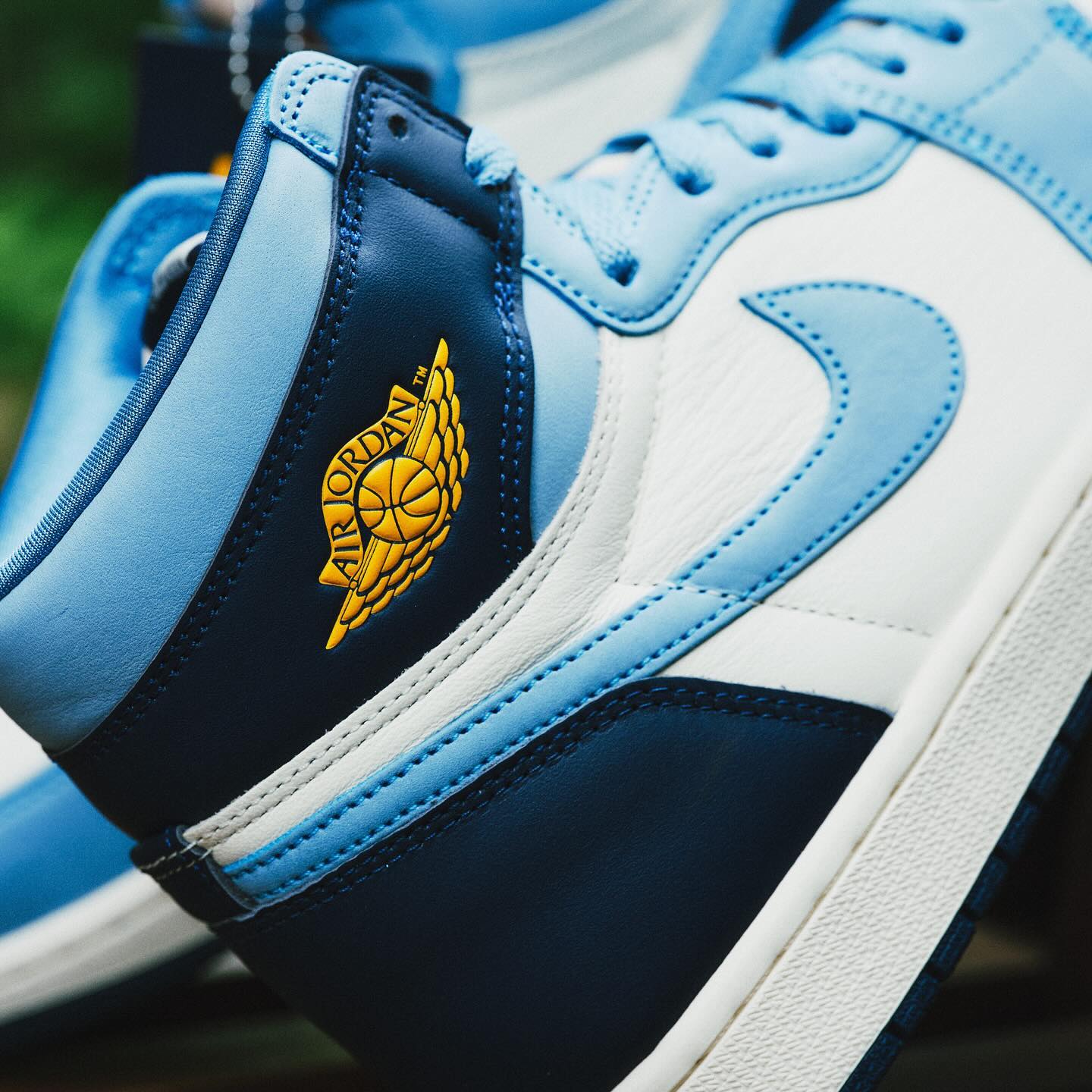 全新北卡 AJ1 周末登场！最新实物美图流出！ 球鞋资讯 FLIGHTCLUB中文站|SNEAKER球鞋资讯第一站