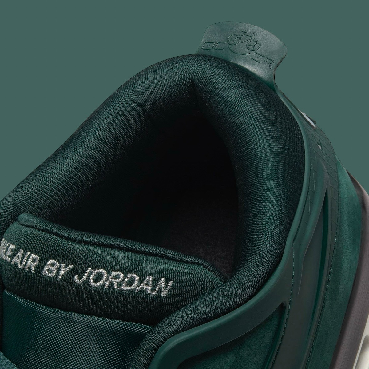 AJ4 RM 联名鞋官图来了！细节都看清了！ 球鞋资讯 FLIGHTCLUB中文站|SNEAKER球鞋资讯第一站