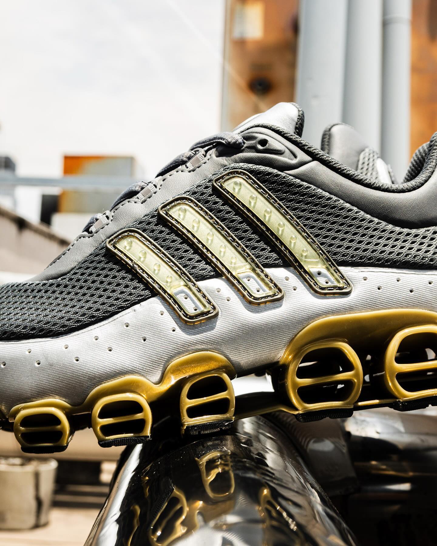 老鞋头泪目！阿迪经典「结构缓震」真的要回归了！ 球鞋资讯 FLIGHTCLUB中文站|SNEAKER球鞋资讯第一站