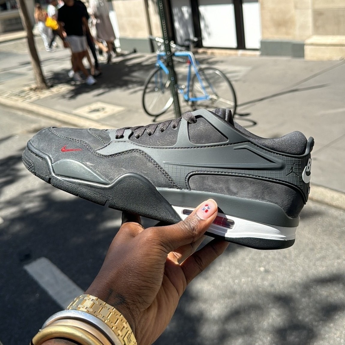 「Bike」联名 AJ4 又一新配色曝光！骚气值拉满！ 球鞋资讯 FLIGHTCLUB中文站|SNEAKER球鞋资讯第一站