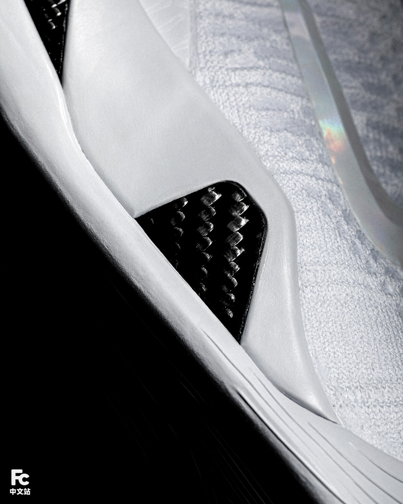 Kobe 9 抢先上脚！原来藏了这么多惊喜！发售信息记好了！ 球鞋资讯 FLIGHTCLUB中文站|SNEAKER球鞋资讯第一站