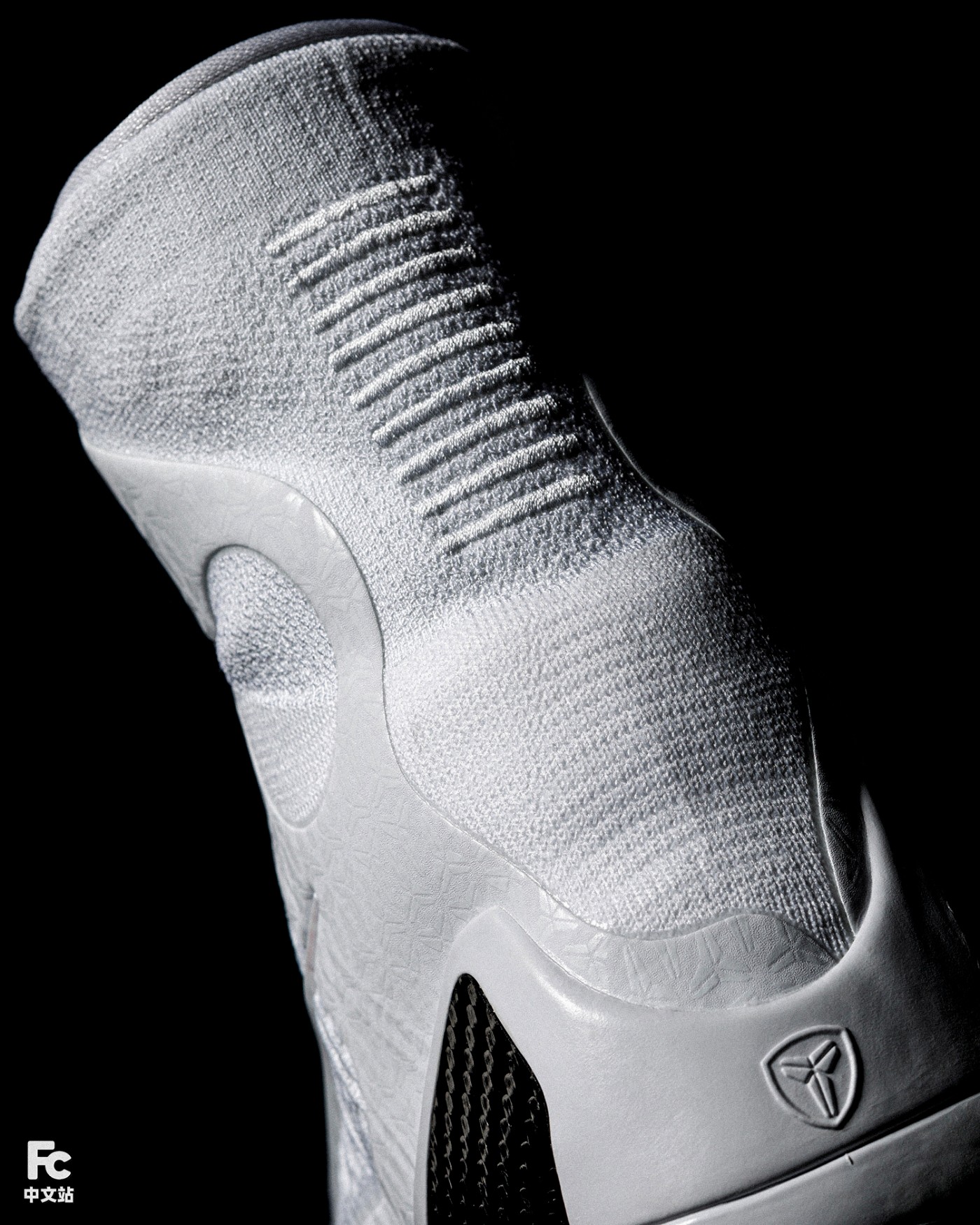 Kobe 9 抢先上脚！原来藏了这么多惊喜！发售信息记好了！ 球鞋资讯 FLIGHTCLUB中文站|SNEAKER球鞋资讯第一站