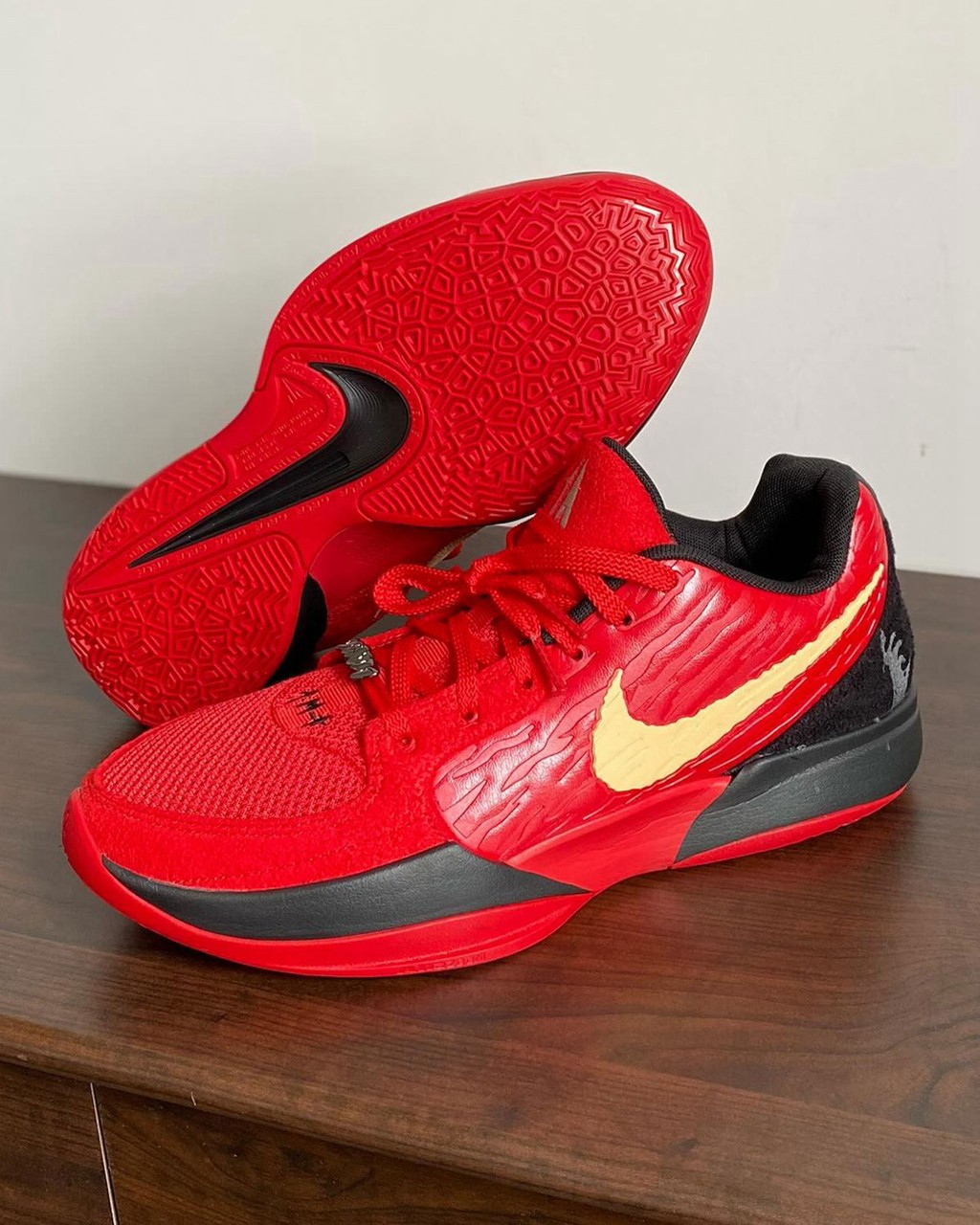 玩出新花样！新配色「莫兰特 2 代」实物曝光！ 球鞋资讯 FLIGHTCLUB中文站|SNEAKER球鞋资讯第一站