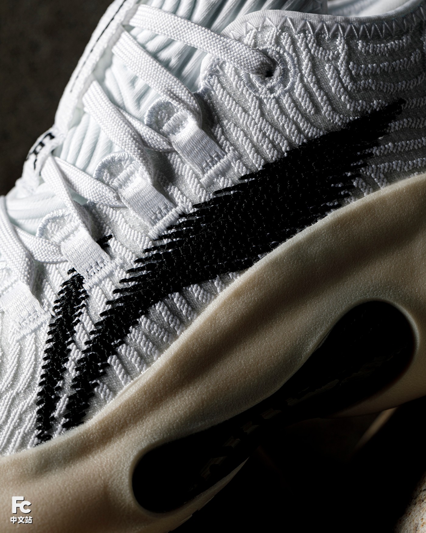 科技树点满了！李宁「驭帅 Ultra Low」实物开箱！ 球鞋资讯 FLIGHTCLUB中文站|SNEAKER球鞋资讯第一站