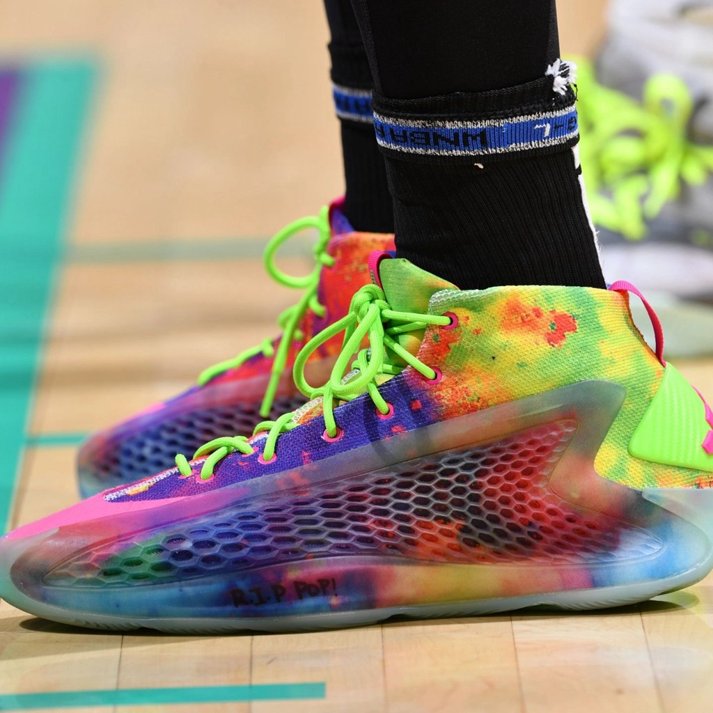 球鞋视觉盛宴！「WNBA 上脚合集」太炸了！ 球鞋资讯 FLIGHTCLUB中文站|SNEAKER球鞋资讯第一站