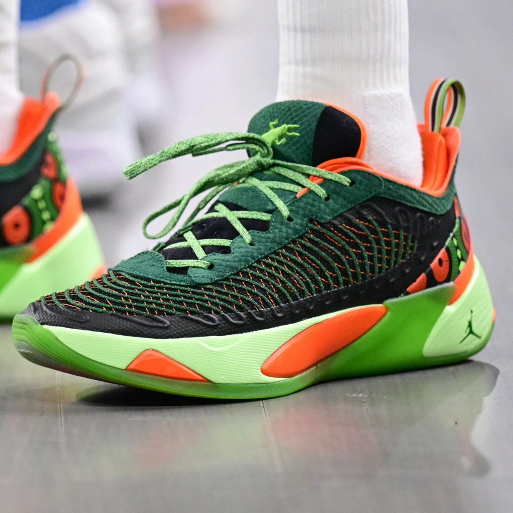 球鞋视觉盛宴！「WNBA 上脚合集」太炸了！ 球鞋资讯 FLIGHTCLUB中文站|SNEAKER球鞋资讯第一站