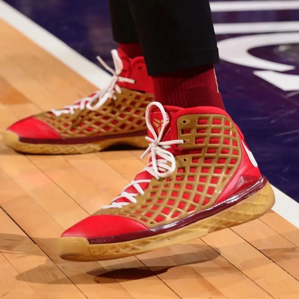 Kobe 又一款「Nike 正代」回归！这些元年配色做梦都想要！ 球鞋资讯 FLIGHTCLUB中文站|SNEAKER球鞋资讯第一站