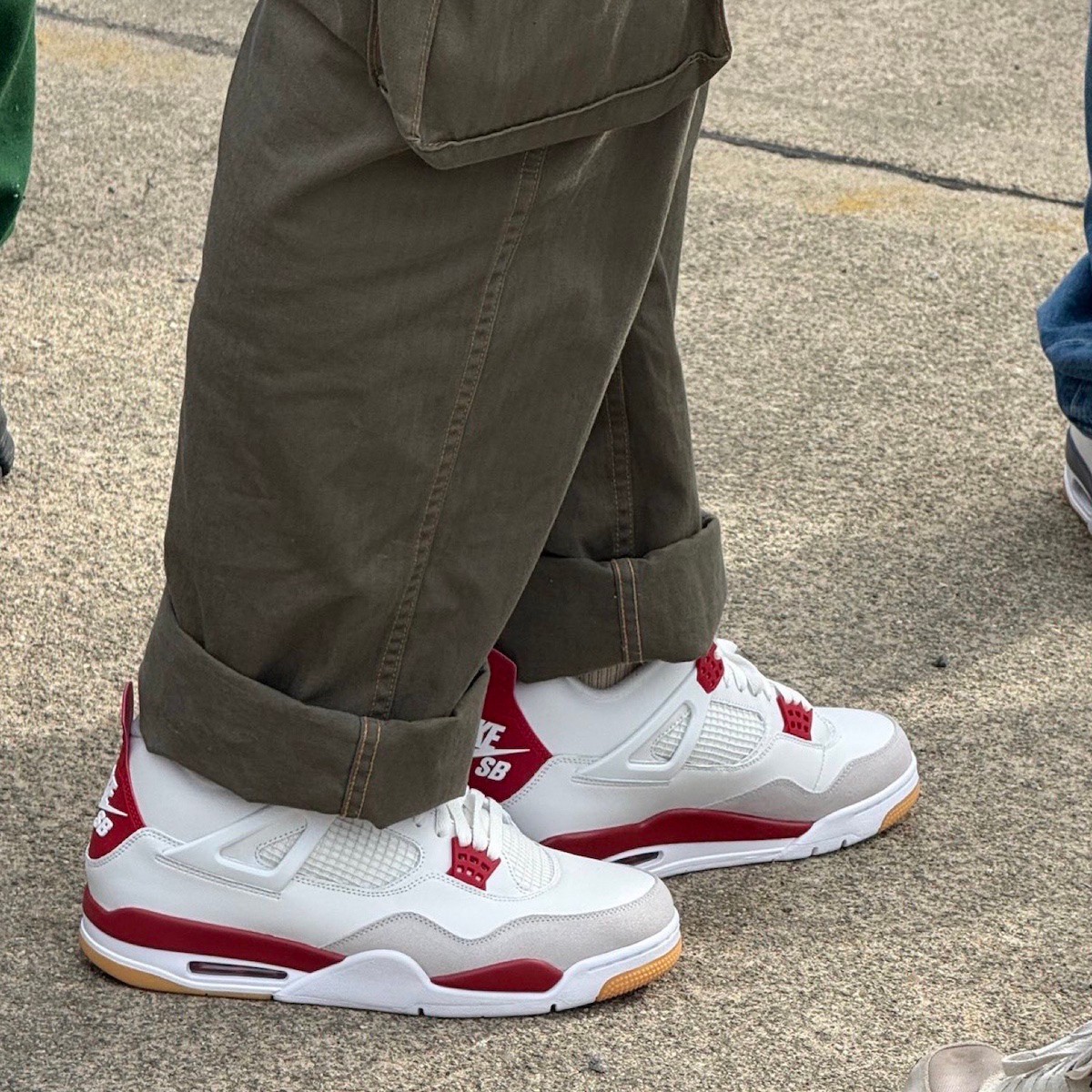 Nike SB x AJ4 下月登场！最新实物曝光！ 球鞋资讯 FLIGHTCLUB中文站|SNEAKER球鞋资讯第一站