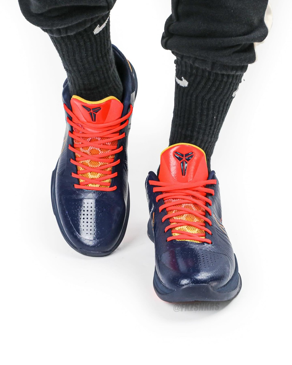 这双「呼声超高」的 Kobe 5 PE！要市售了！ 球鞋资讯 FLIGHTCLUB中文站|SNEAKER球鞋资讯第一站