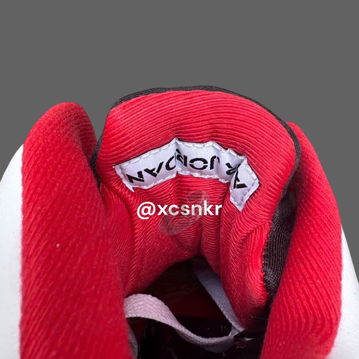 上次市价 3K+！苦等 12 年，这双极少复刻的「元年 AJ」终于回归！ 球鞋资讯 FLIGHTCLUB中文站|SNEAKER球鞋资讯第一站