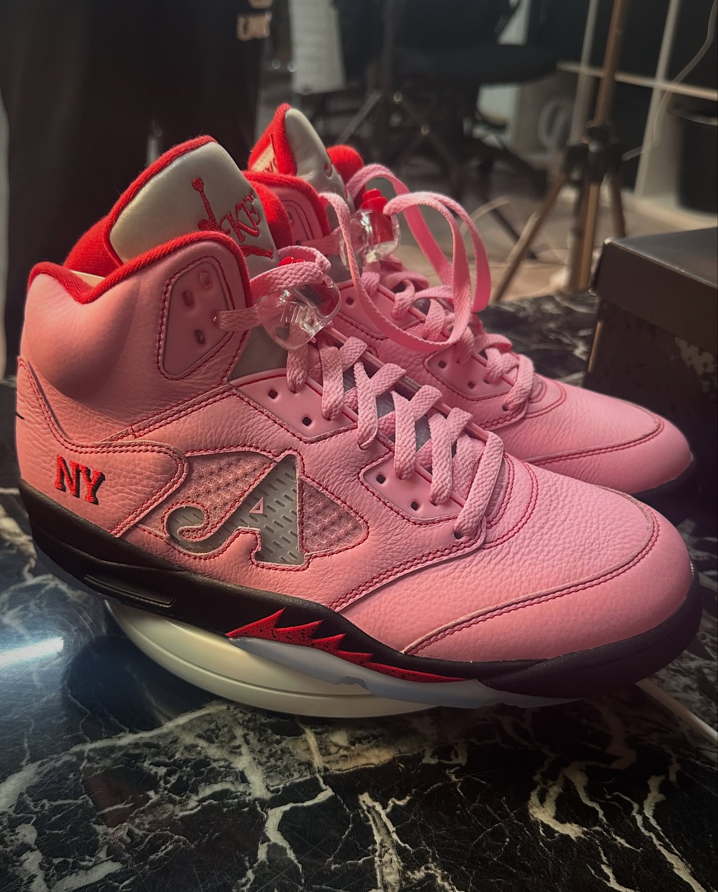 细节看清楚了！AWAKE NY x AJ5 更多图片曝光！ 球鞋资讯 FLIGHTCLUB中文站|SNEAKER球鞋资讯第一站