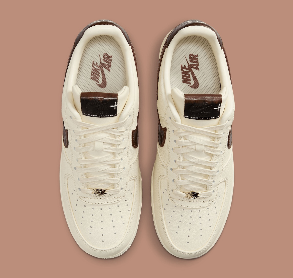 奢华版 AF1 你给几分？官图刚刚曝光！ 球鞋资讯 FLIGHTCLUB中文站|SNEAKER球鞋资讯第一站