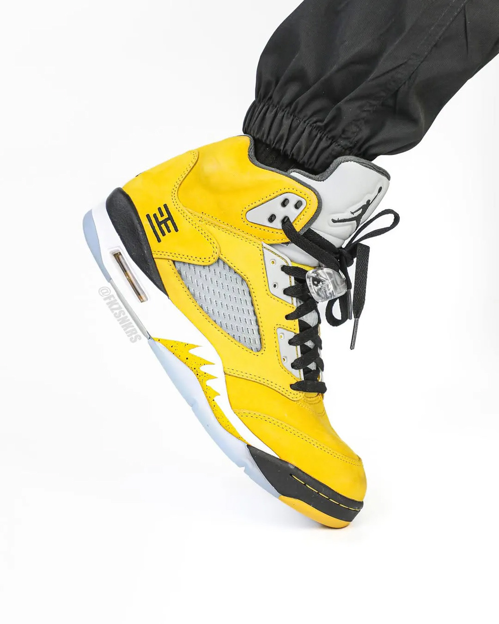 货量曝光！天价「东京 AJ5」日期泄露！ 球鞋资讯 FLIGHTCLUB中文站|SNEAKER球鞋资讯第一站