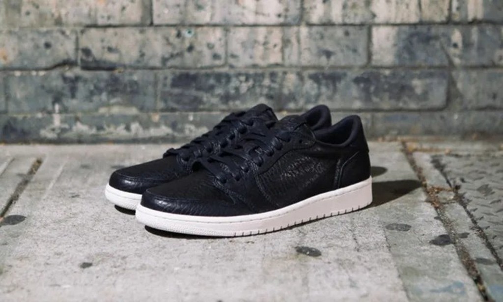 无钩 AJ1 多配色亮相！质感更惊喜！ 球鞋资讯 FLIGHTCLUB中文站|SNEAKER球鞋资讯第一站