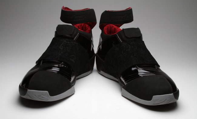 Air Jordan XX "Stealth" 元年款实物欣赏 AJ20 球鞋资讯 FLIGHTCLUB中文站|SNEAKER球鞋资讯第一站