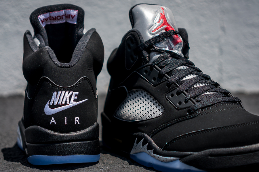 发售提醒：黑银重磅 Air Jordan 5 “Metallic Black” 明日发售 845035-003AJ5黑银 球鞋资讯 ...